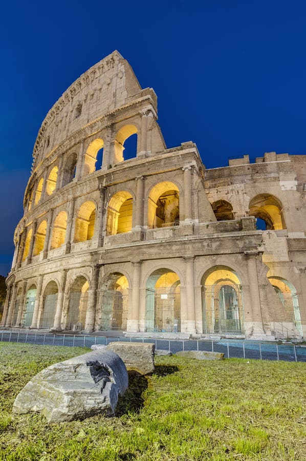 Das Colosseum-Amphitheater in Rom, Italien Stockbild - Bild von ...