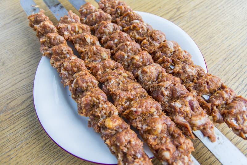 Der Türkische Adana-/Urfa-Kebab Topkapi Und Pide Lavash War Mit Kebap ...