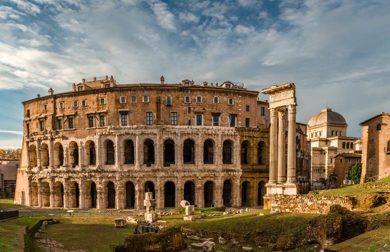 Das Theater Von Marcellus in Rom Stockbild - Bild von bogen, bügel ...
