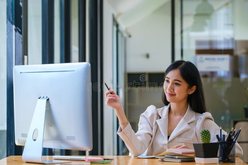 Data Analysis, Budget Calculation, Research, Risk Management, Portrait ...