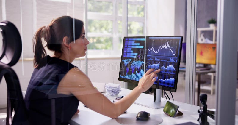 Data Analyst Mit Data Analytics Stock Photo - Image of girl, emerging ...