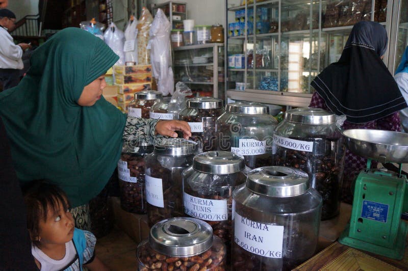 Dates editorial stock image. Image of solo, market, sell - 55685959