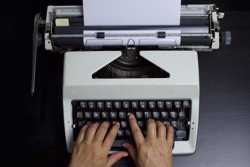 Datilógrafo Fotos De Stock - Baixe 1,244 Fotos Royalty Free