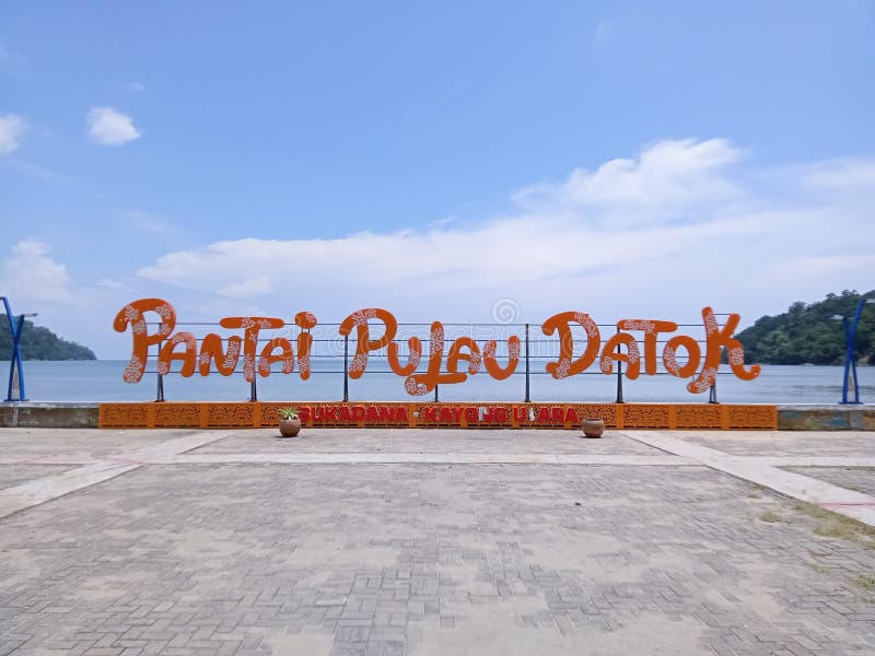 Datok Sukadana Island Beach Editorial Image - Image of island, holiday ...