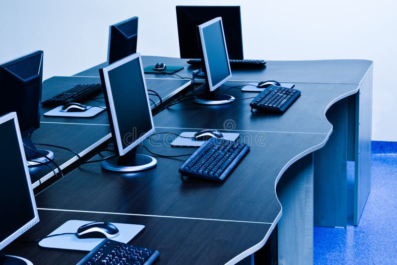 Datorer lcd arkivfoto. Bild av inre, internet, data, lära - 14790570