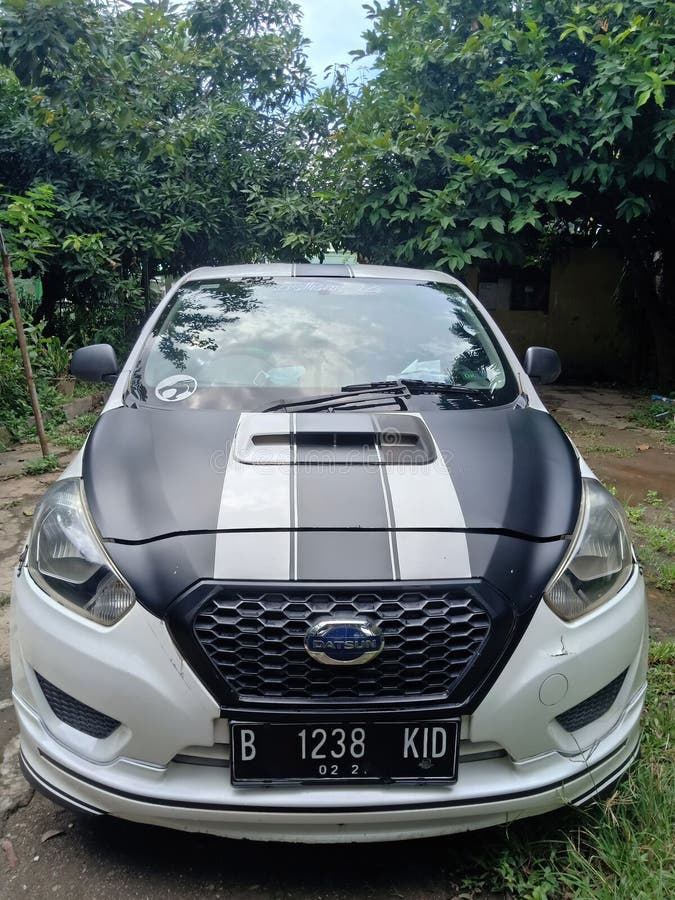 Datsun go+ 5 editorial photo. Image of datsun, year - 246382316