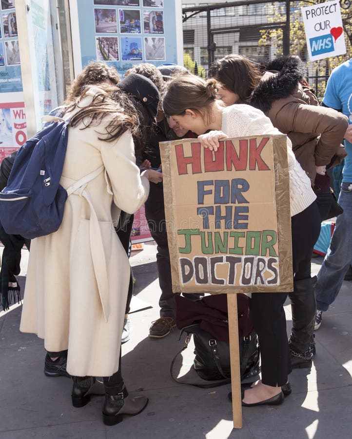 48 Hr All Out Strike for the Junior Doctors, 26th April, 2016 ...