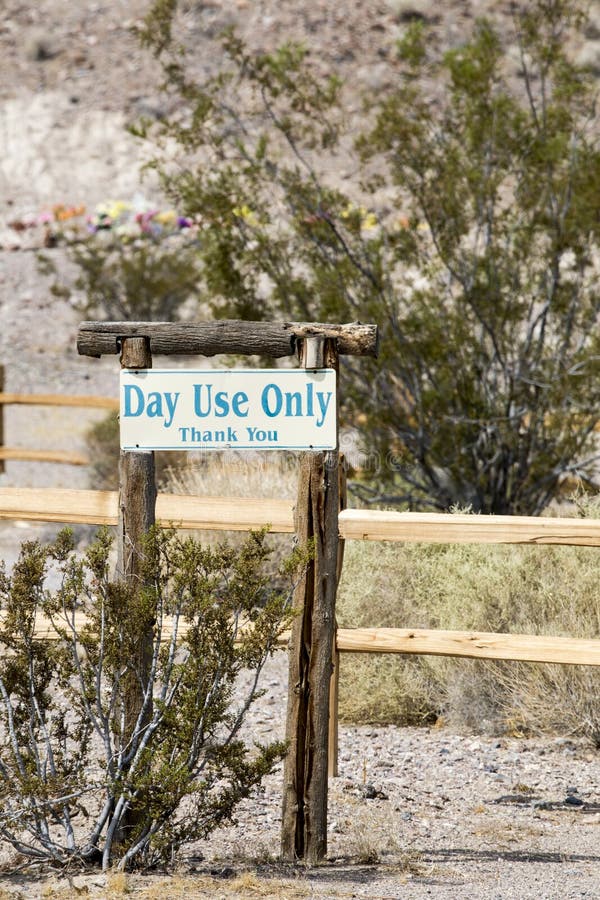 Day Use only Sign stock image. Image of travel, outdoors - 99963039