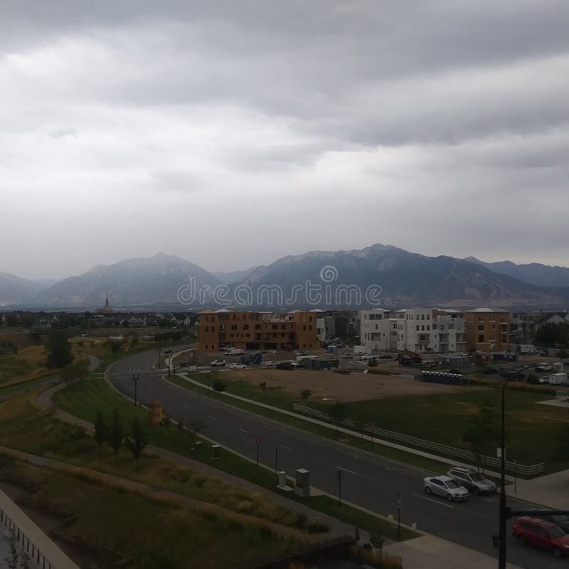 Daybreak Utah editorial photo. Image of daybreak, mountains - 155686611