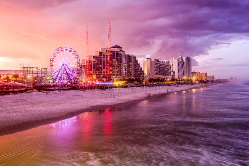 Daytona Beach, Florida, USA Strandlinie Stockfoto - Bild von park ...
