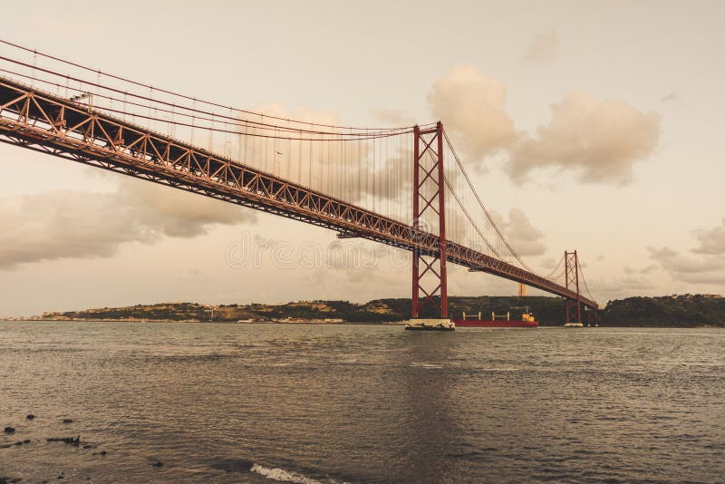 25 de Abril Bridge stock image. Image of nostalgia, building - 124724649