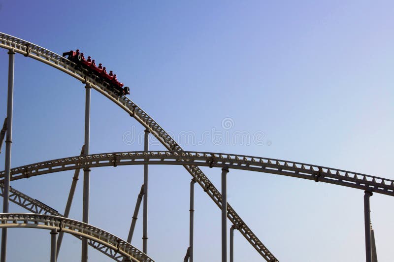 Ferrari World achtbaan stock afbeelding. Image of formule - 23810769