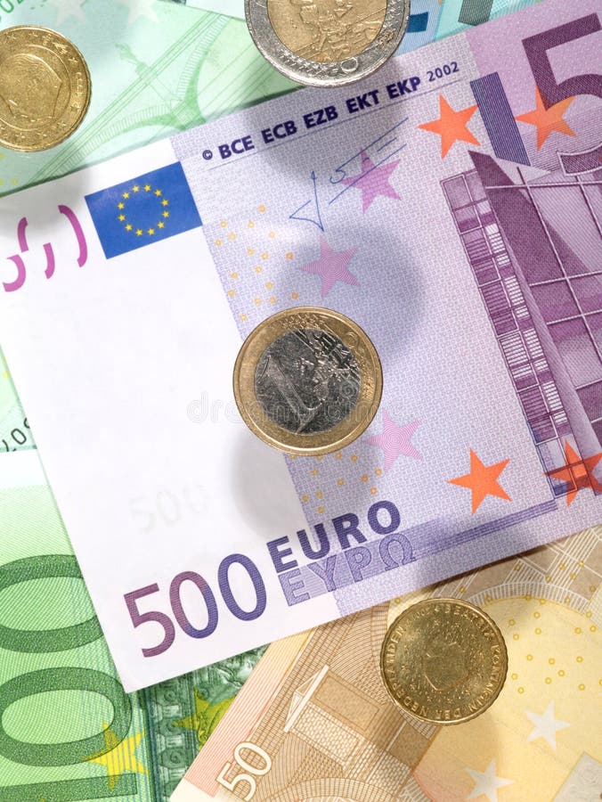 Euro geld als achtergrond stock afbeelding. Image of geïsoleerd - 1547665