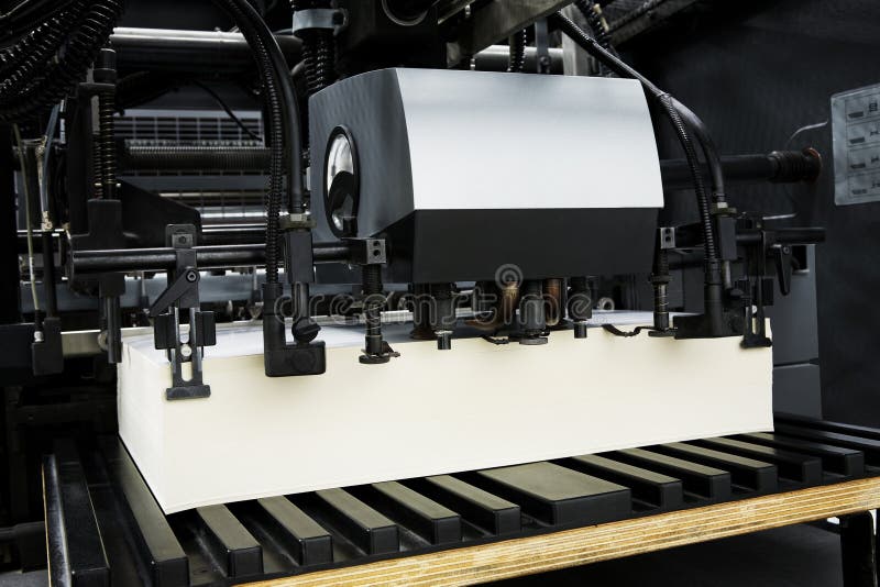 De Apparatuur Voor Een Pers Stock Afbeelding - Image of winkel ...