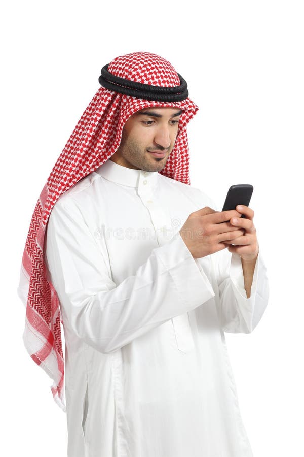 De Arabische Saoedi-arabische Mens Van Emiraten Bezig Het Gebruiken Van ... De Arabische Saoedi-arabische Mens Van Emiraten Bezig Het Gebruiken Van ...