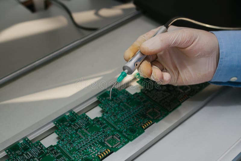 De Assemblage Van Computereenheden Technologisch Proces Stock Foto ...