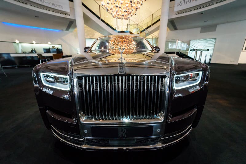 De Auto Rolls-Royce Phantom VII Reeks II Van De Ware Grootteluxe ...