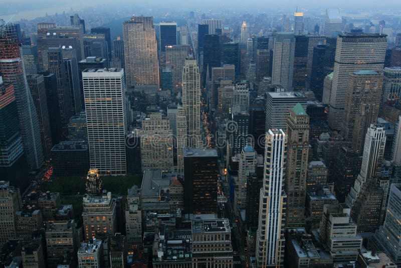 Avond in New York stock afbeelding. Image of centrum, vrijheid - 5381837