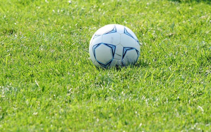 Voetbalbal stock afbeelding. Image of recreatie, pret - 1248055