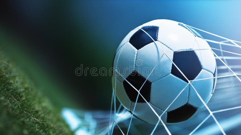 De Bal Van Het Voetbal in Doel Stock Afbeelding - Image of overwinning ...