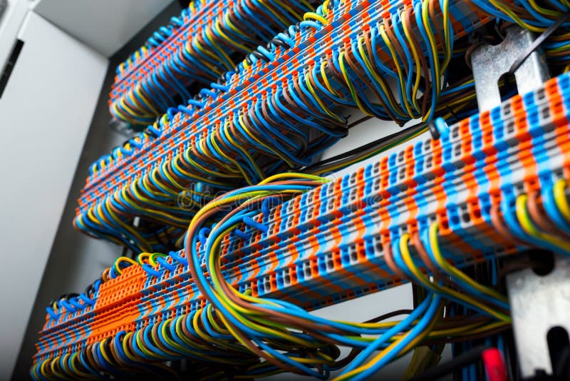 De Bedrading En De Machines Stock Afbeelding - Image of elektro ...