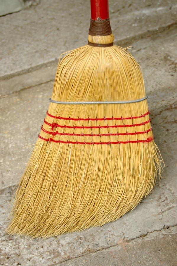De bezem van het graan stock afbeelding. Image of huishouden - 6899515