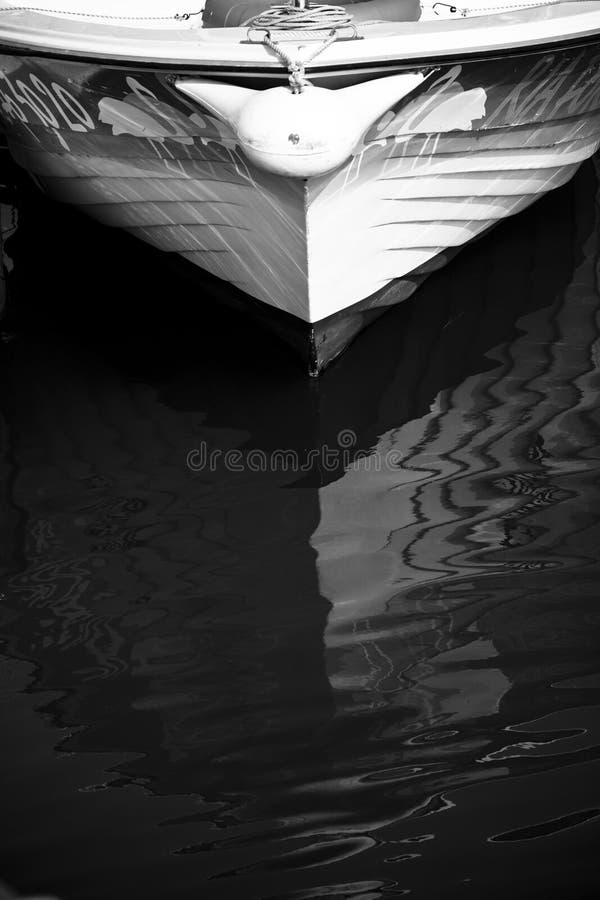 Oude Vintage Zeilboot in Zwart-wit Stock Foto - Image of galjoen ...