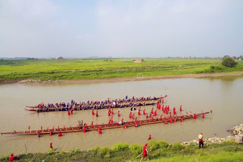 De boot van de draak redactionele foto. Image of zomer - 7700251