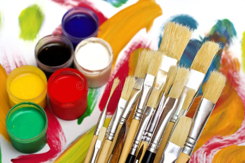 Schilder borstel en verf stock afbeelding. Image of versieren - 2708241