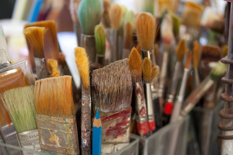 De Borstels van de verf stock afbeelding. Image of grootte - 14729835