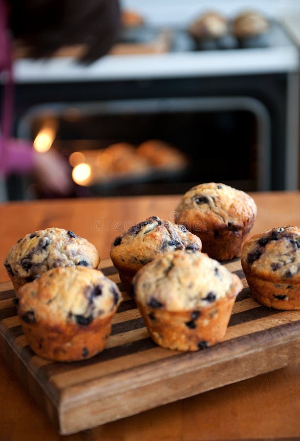 De Bosbessenmuffins Van Het Baksel Stock Foto - Image of keuken, eten ...