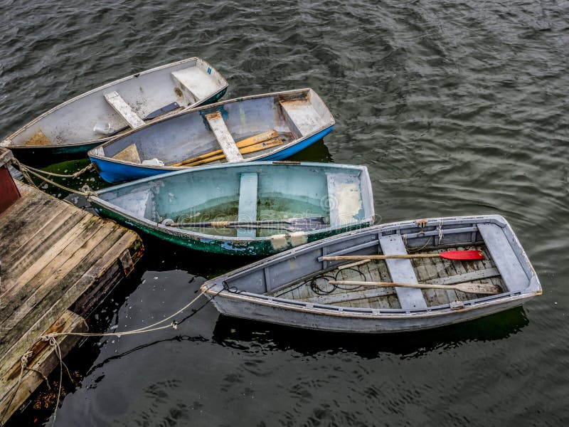 De Boten Van De Rij Onbeweeglijk Stock Afbeelding - Image of vastgelegd ...