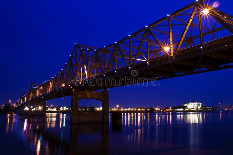 De Brug van het staal stock afbeelding. Image of staal - 6132257