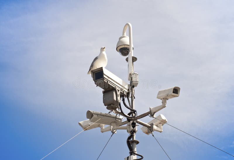 Toezichtcamera's En Moderne Verlichting Stock Afbeelding - Image of ...