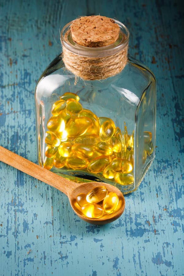 De Oliecapsules Van De Kabeljauwlever, Omega 3, Ingepakte De Blaar Van ...