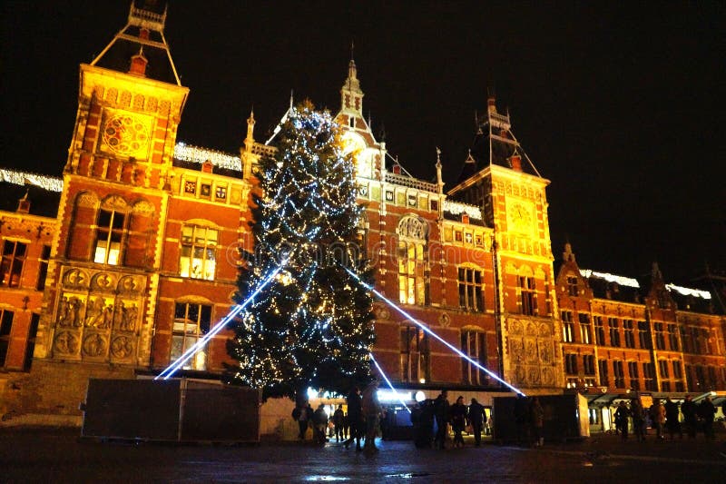 De Centrale Post Van Amsterdam Redactionele Fotografie - Image of trein ...