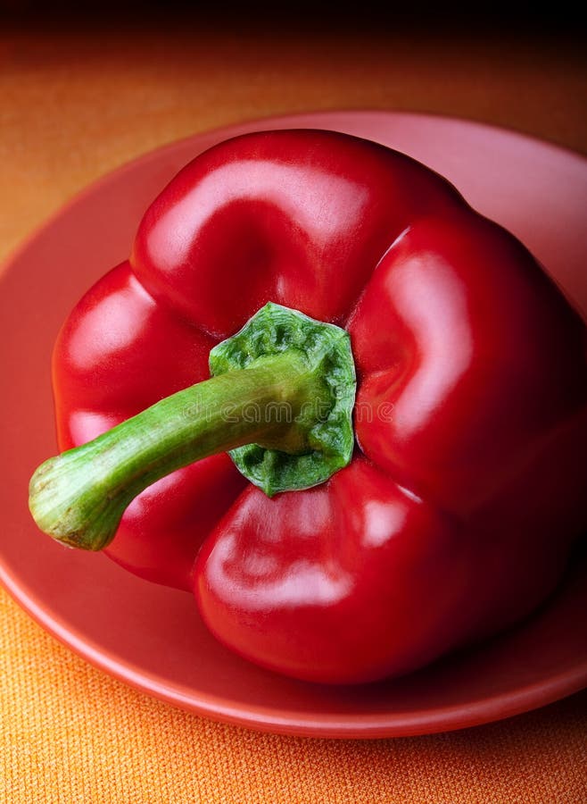 De Close-up Van De Peper in Dark Stock Afbeelding - Image of vers ...