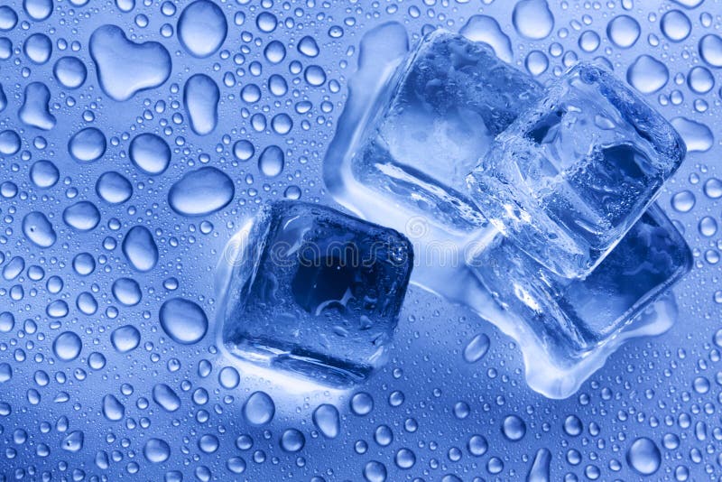 De Close-up van ijsblokjes stock foto. Afbeelding bestaande uit ...