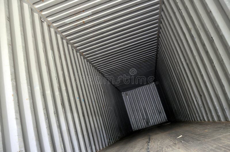 De Container Van De Lading Van De Binnenkant Stock Afbeelding - Image ...