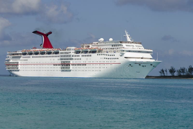 Luxe cruiseschip stock foto. Image of blauw, kruiser - 23676744