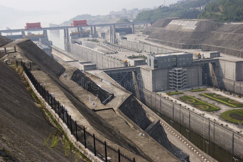 De Dam van drie Kloven redactionele stock afbeelding. Image of bouw - 21072014