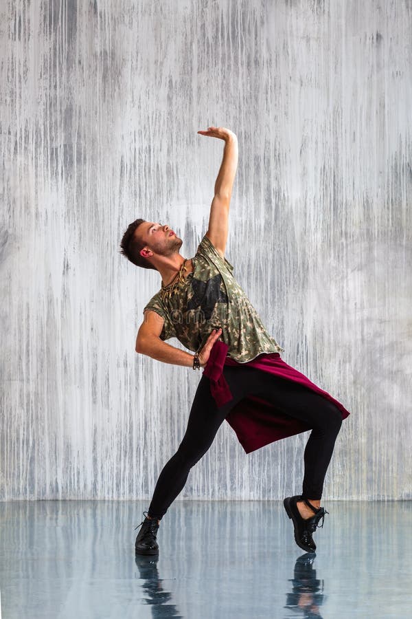 De danser stock afbeelding. Image of saldo, mens, aëroob - 38775551