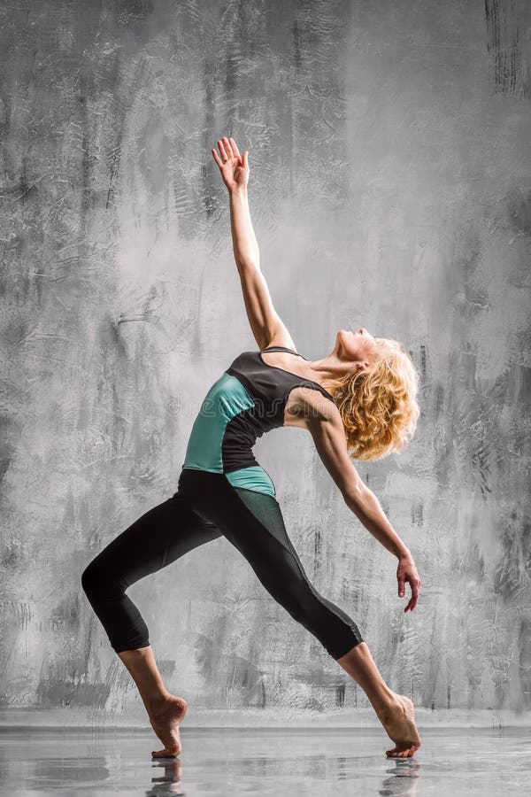 De danser stock foto. Image of danser, modern, manier - 40759136