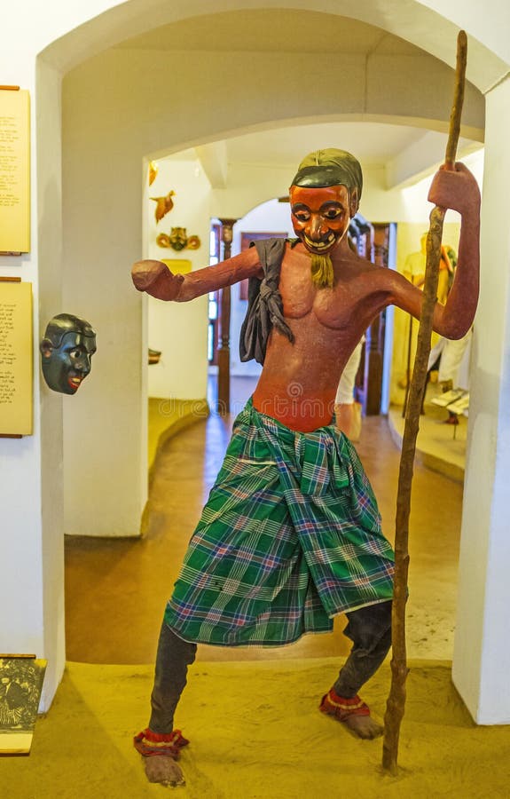 Ceylon Masker Met Opvallende Ogen Voor Inheemse Dans Redactionele ...