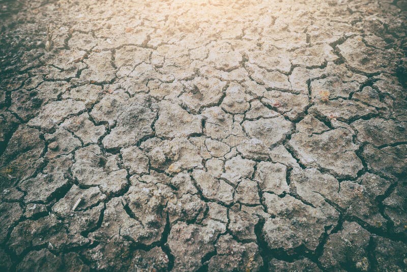 De Droge En Gebarsten Textuur Van De Grondgrond Stock Foto - Image of ...