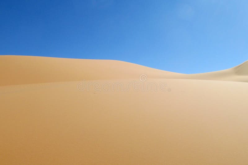 De Duinen Van De Het Zandwoestijn Van Afrika Stock Foto - Image of ...