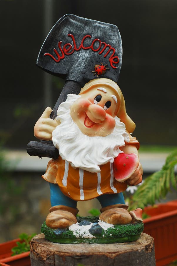 De dwerg van de tuin stock afbeelding. Image of gnoom - 24767937