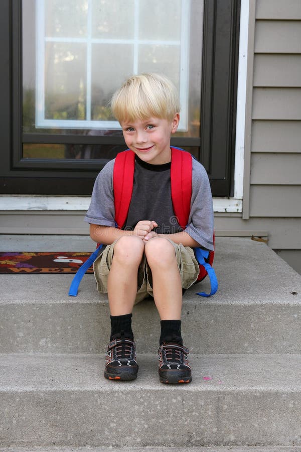 De Eerste Dag Van Little Boy Van School Stock Afbeelding - Image of ...