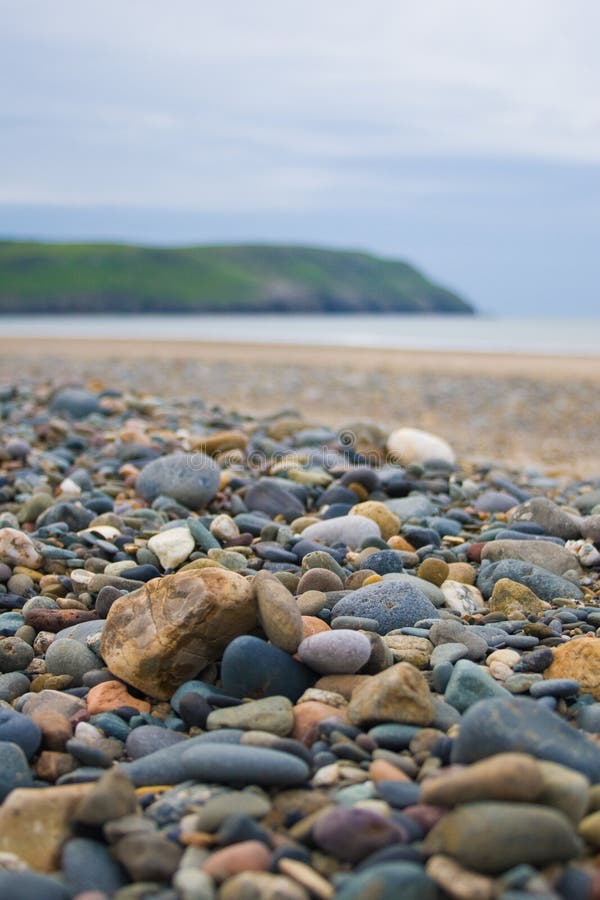 De Engelse Stenen Van Het Strand Stock Afbeelding - Image of velen ...