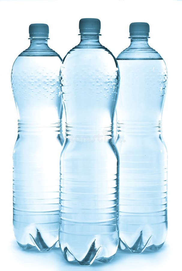 De Flessen van het water stock foto. Image of besnoeiing - 10953376